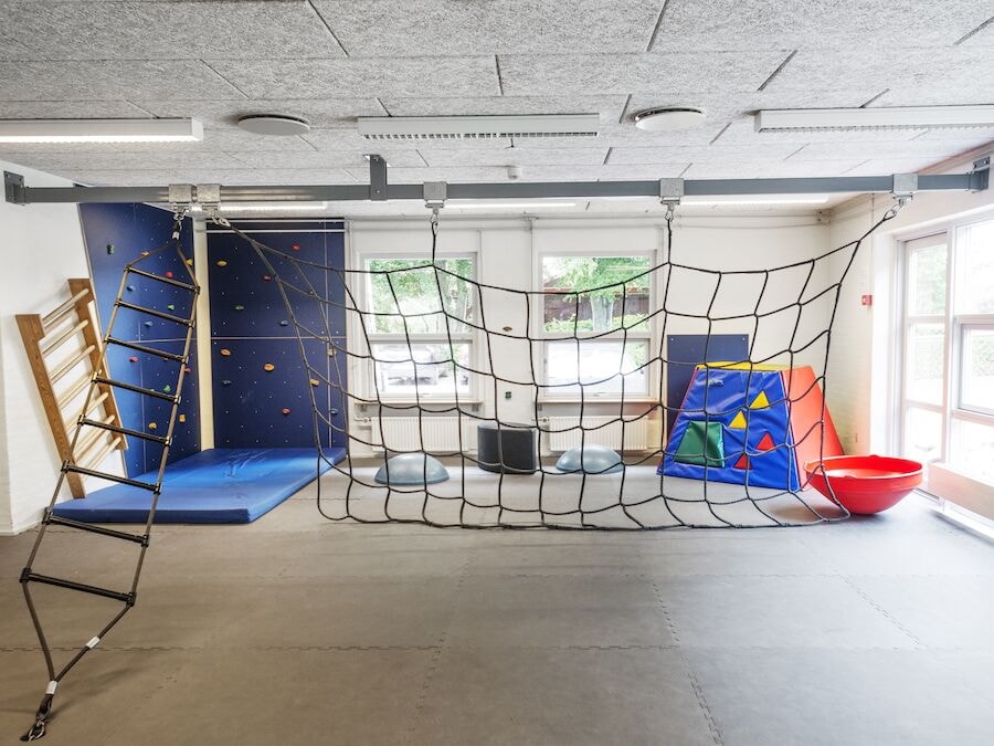 Mótorbraut allt að 5 m, frá vegg til veggs. Innifalin eru 4 ...